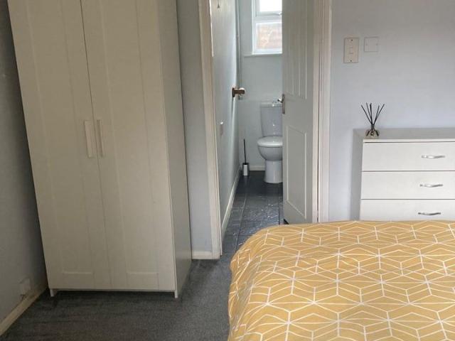 Room in a Shared House, Gilpin Crescent, TW2