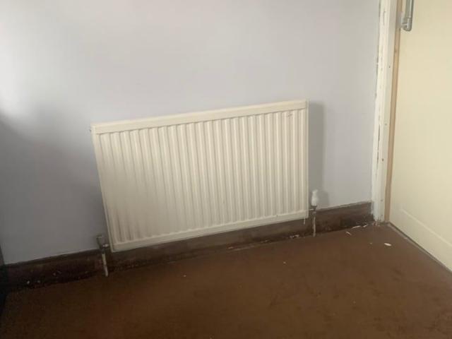 Room in a Shared House, Glebelands Av, IG2