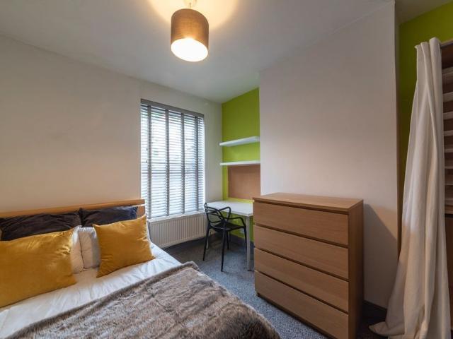 Room in a Shared House, Gloucester Avenue, NG7