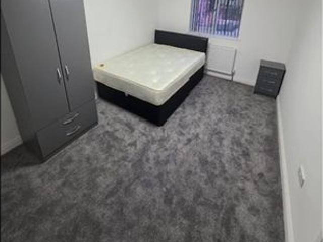 Room in a Shared House, Grafton Grove, B19