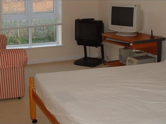 Room in a Shared House, Graham Road, CB4