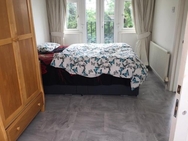 Room in a Shared House, Grasmere Avenue, TW3