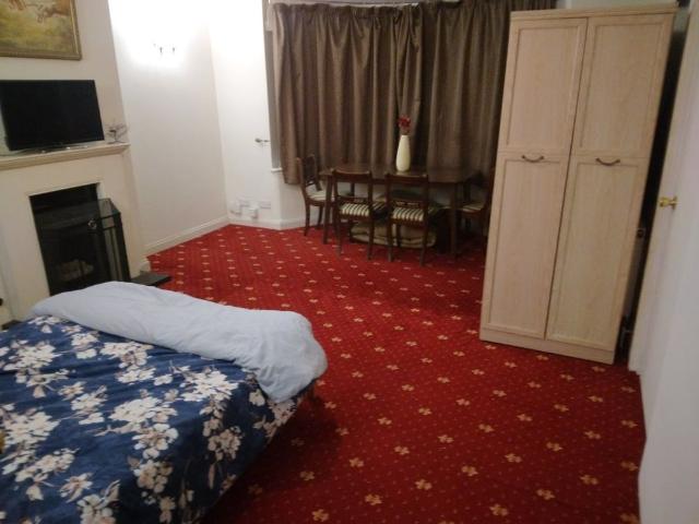 Room in a Shared House, Grasmere Gardens, HA3