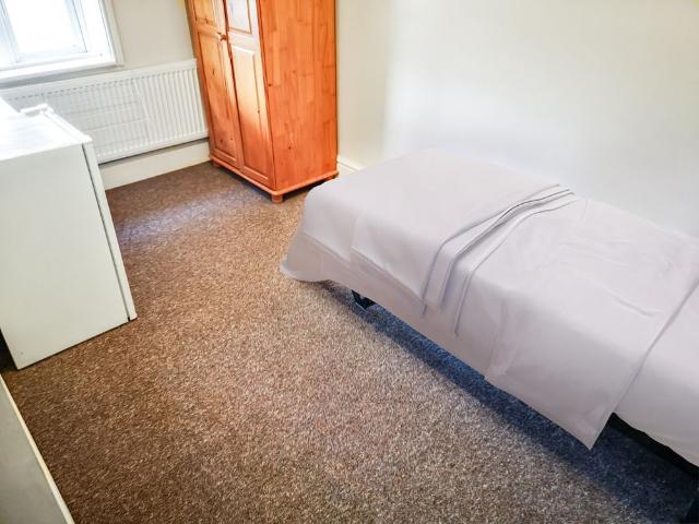 Room in a Shared House, Gravelly Hill, B23
