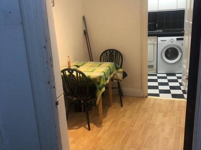 Room in a Shared House, Great West Road, TW5