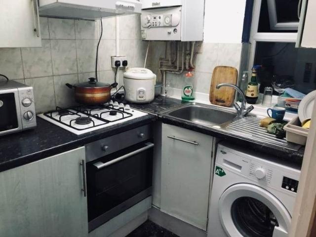 Room in a Shared House, Green St, E13