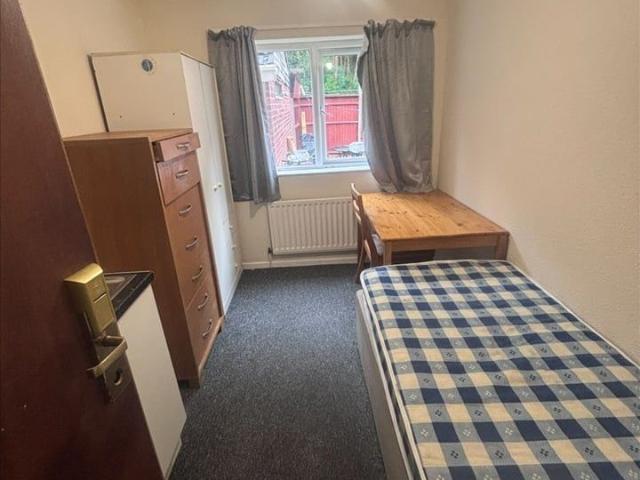 Room in a Shared House, Humber Road, CV3
