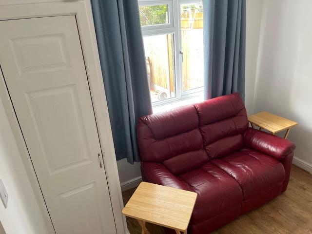 Room in a Shared House, Hyde Close, NG11