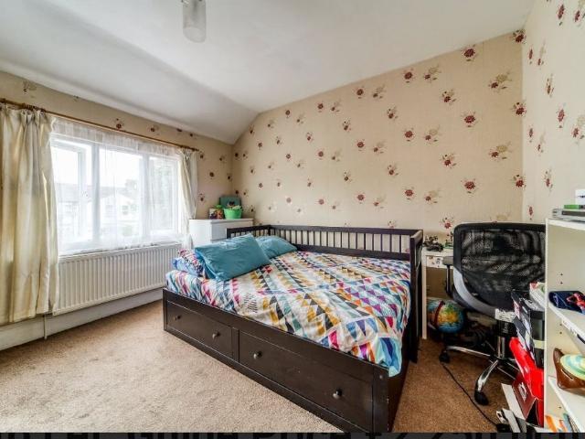 Room in a Shared House, Hythe Road, CR7