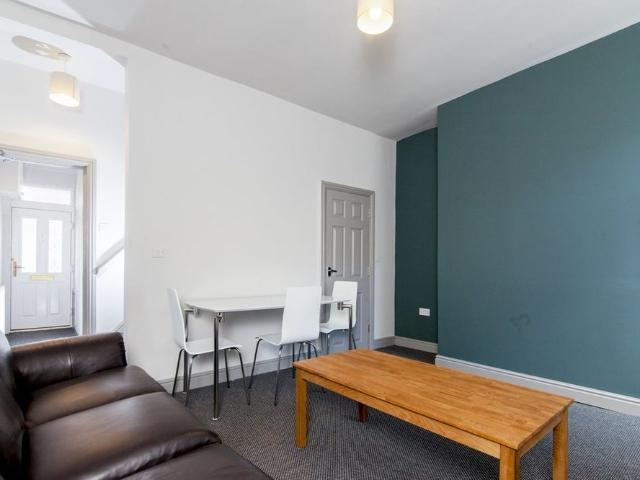 Room in a Shared House, Haddon Street, M6