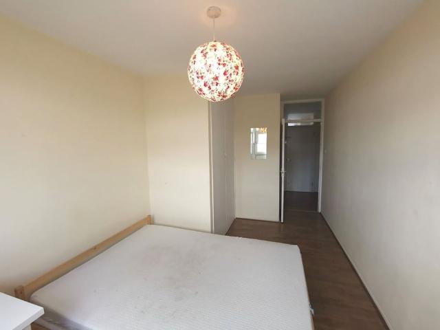 Room in a Shared House, Halyard House Manchester Road, E14