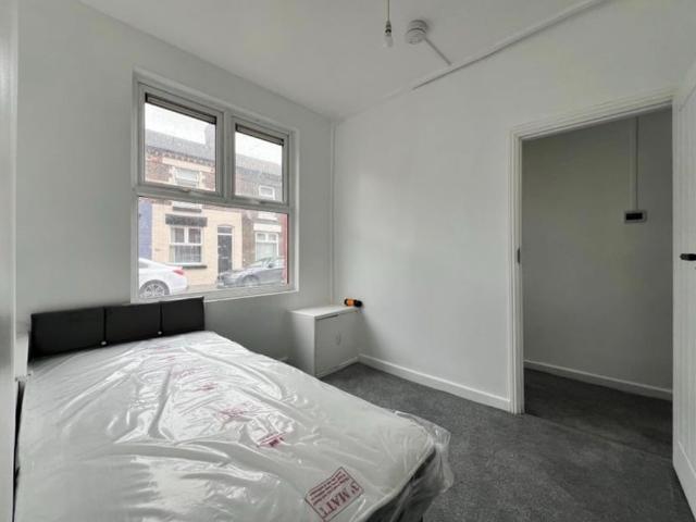 Room in a Shared House, Harehills Lane, LS8