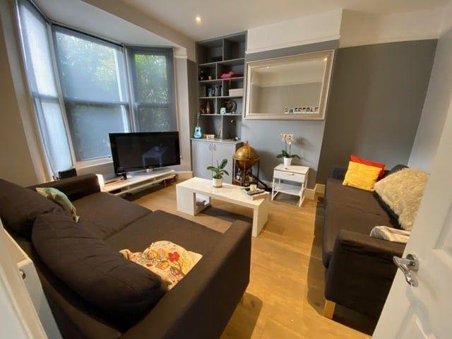 Room in a Shared House, Hartfield Road, SW19