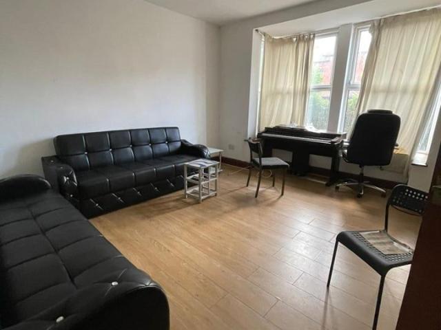 Room in a Shared House, Headingley Avenue, LS6
