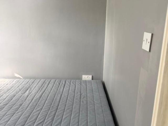 Room in a Shared House, Heathside, TW4