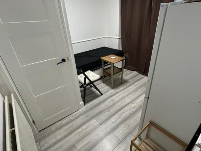 Studio Flat, Hermit Road, E16