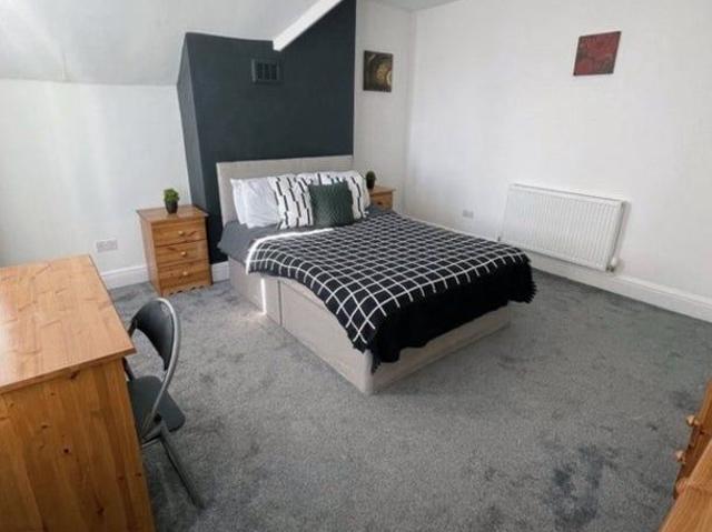 Room in a Shared House, Holborn Walk, LS6