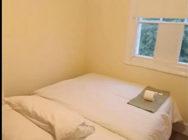Room in a Shared House, Howley Place, W2