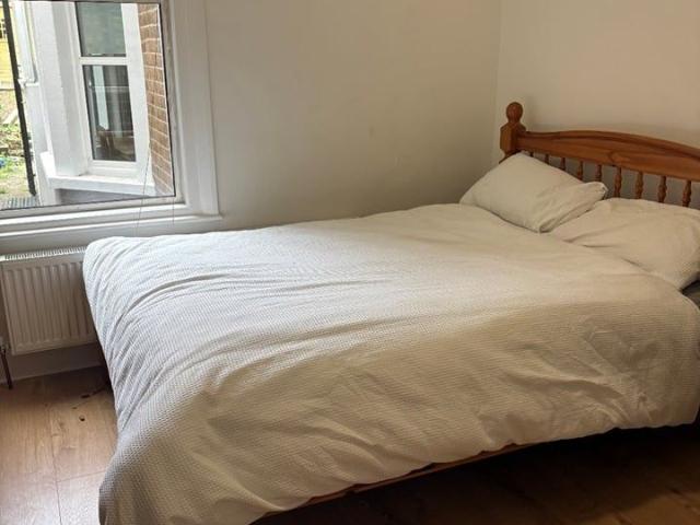 Room in a Shared House, Howson Road, SE4