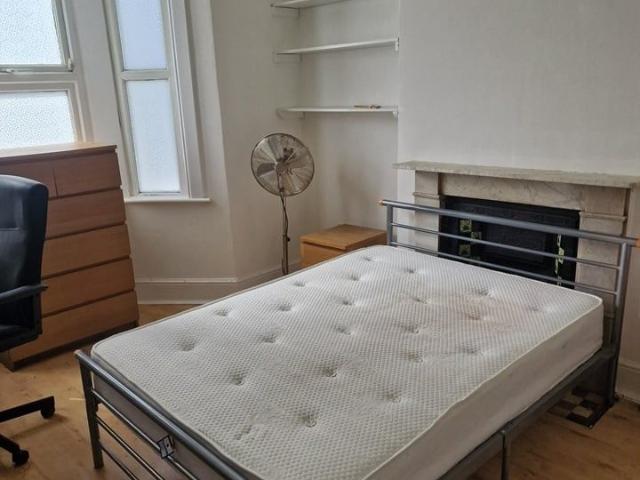 Room in a Shared House, Hounslow, TW3