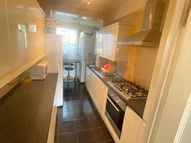 Room in a Shared House, Ilford Lane, IG1