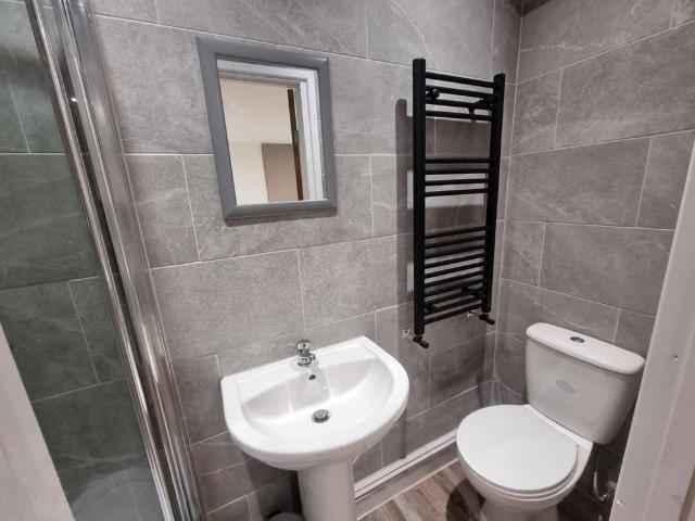 Room in a Shared House, John Rous Avenue, CV4
