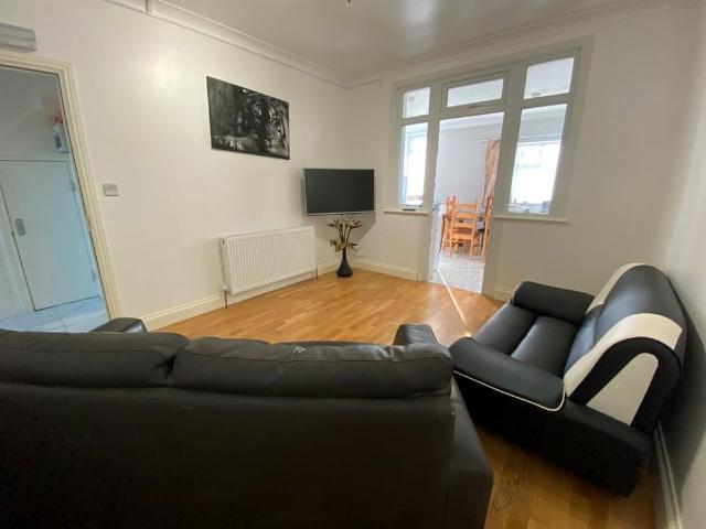 Room in a Shared House, Kimberley Road, N17