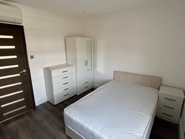 Room in a Shared House, Lamberts Place, CR0