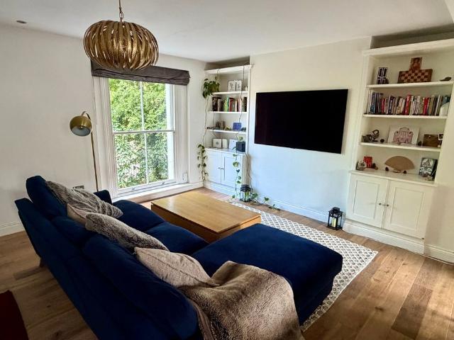 Room in a Shared House, Lauriston Road, E9
