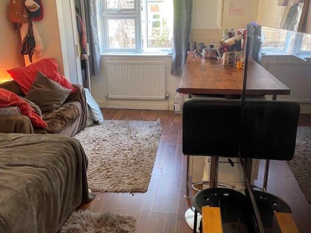 Room in a Shared House, Leander Road, SW2