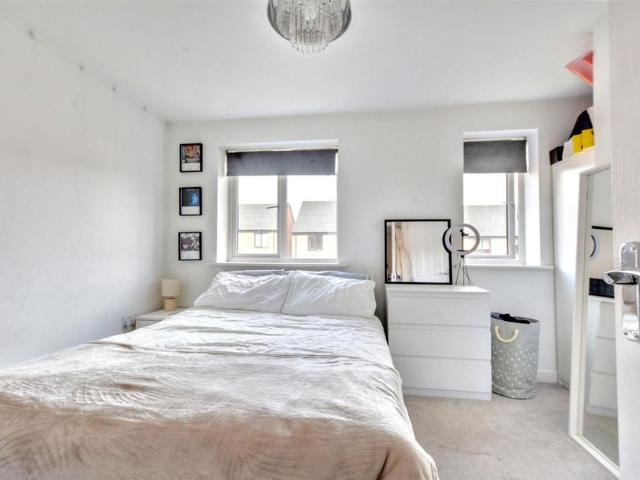 Room in a Shared House, Leaning Row, NG7