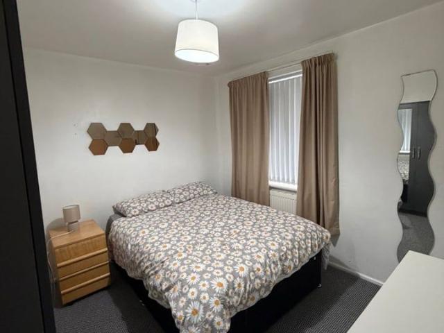 Room in a Shared House, Leasow Drive, B15