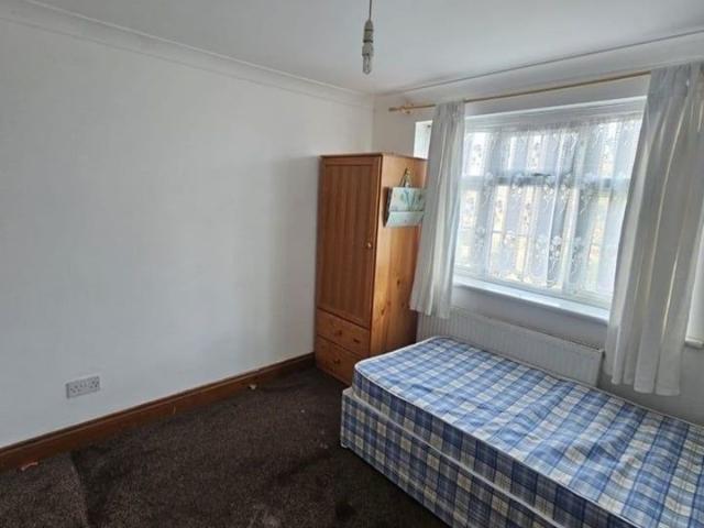 Room in a Shared House, Letchworth Road, LU3