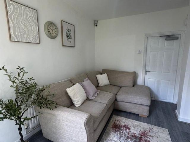 Room in a Shared House, Lilac Avenue, B44