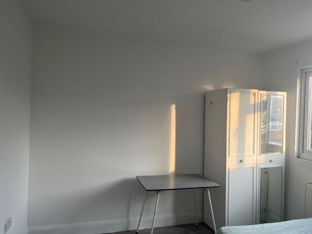 Room in a Shared House, Lodge Road, CR0