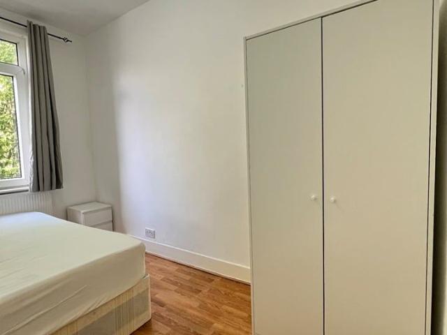 Room in a Shared House, London, E13