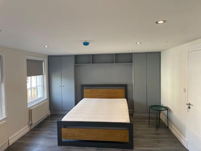 Room in a Shared House, London Street, RG1