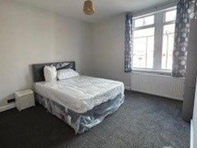 Room in a Shared House, Longroyd Grove, LS11