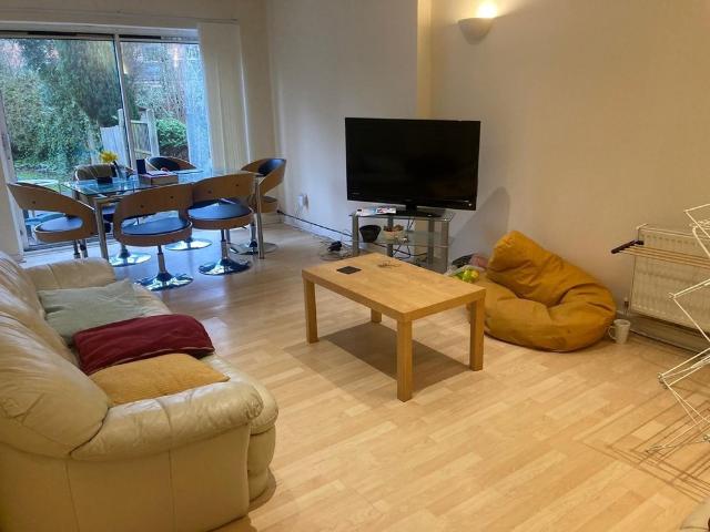 Room in a Shared House, Lower Road Beeston, NG9