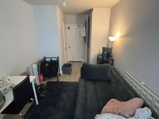 Room in a Shared House, Parkland Road, N22