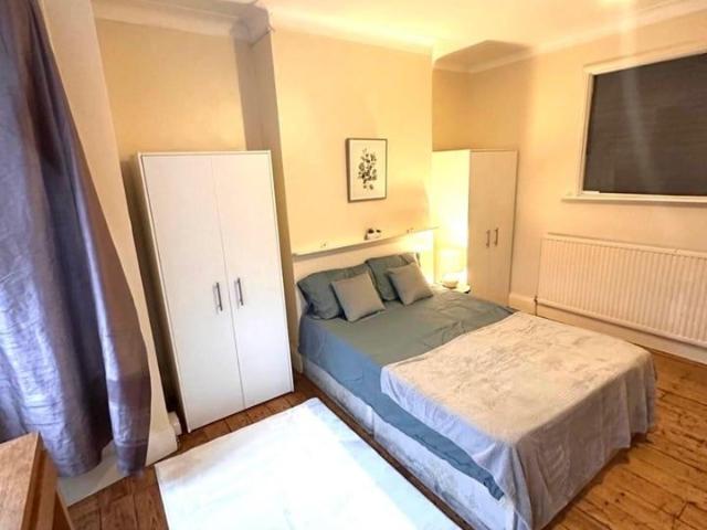 Room in a Shared House, Patricia Villas, N17
