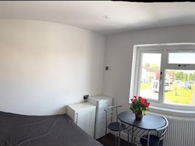 Room in a Shared House, Pavey Road, BS13