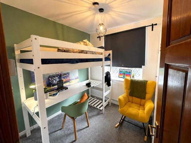 Room in a Shared House, Pekin Close, E14