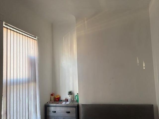 Room in a Shared House, Pendennis St, L6