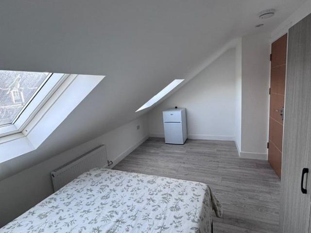 Room in a Shared House, Philip Lane, N15