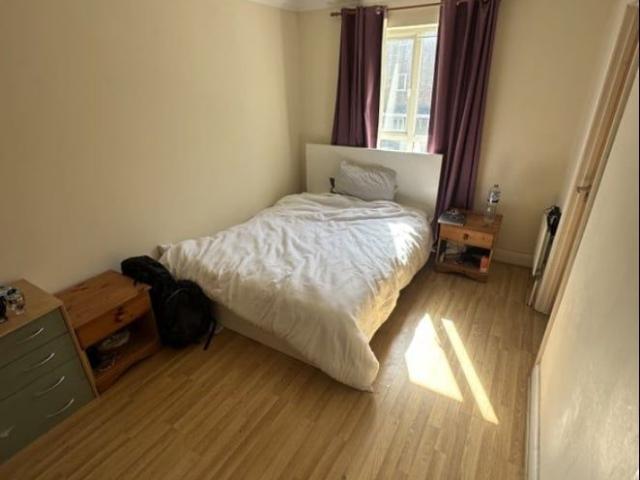 Room in a Shared House, Plough Way, SE16