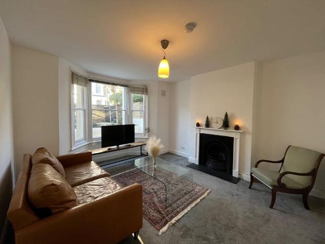 Room in a Shared House, Portnall Road, W9