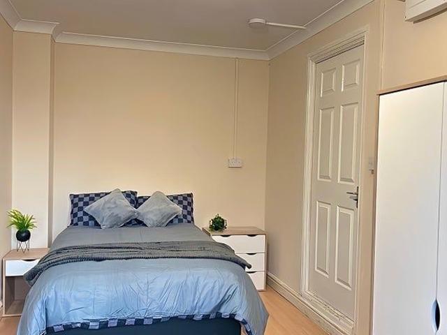 Room in a Shared House, Prince Regent Lane, E13