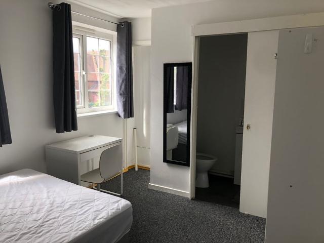 Room in a Shared House, Pritchard Close, B66