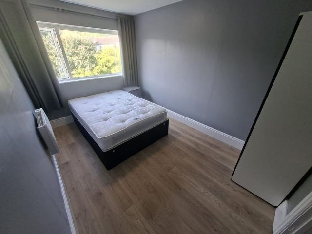 Room in a Shared House, Rosebery St, B18